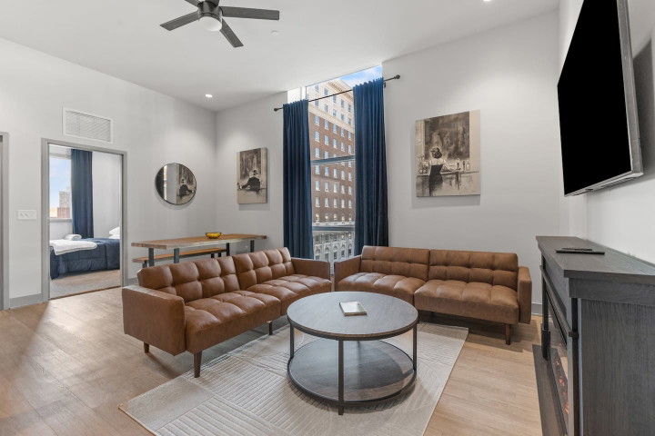 Bourbon Condo Downtown Lexington - Lexington, KY