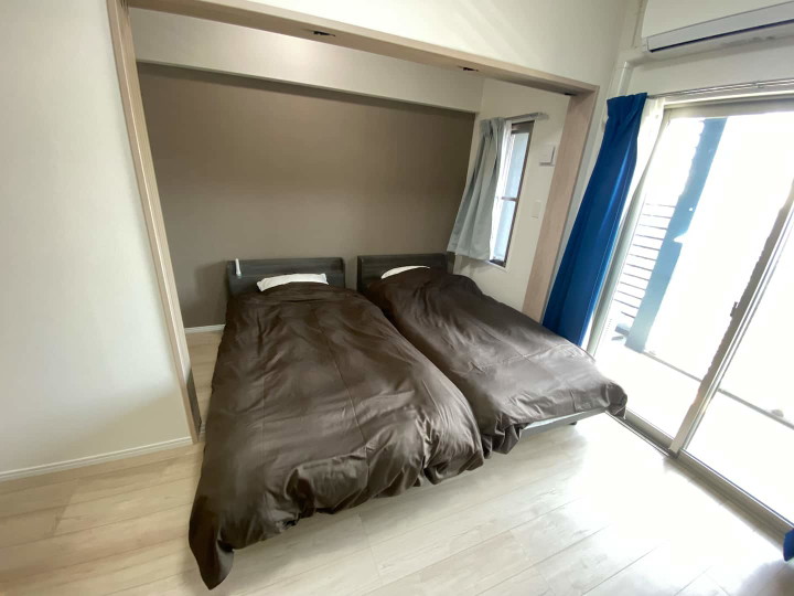 About 10 Minutes On Foot From Fukuoka Airport, 10 Minutes By Car From Hakata Station, Free Wi-fi, Separate Bathroom/vanity Area/toilet, 302 Da. - Fukuoka