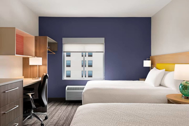 2 Queen | Days Inn Beaumont | Kitchen - Beaumont, TX
