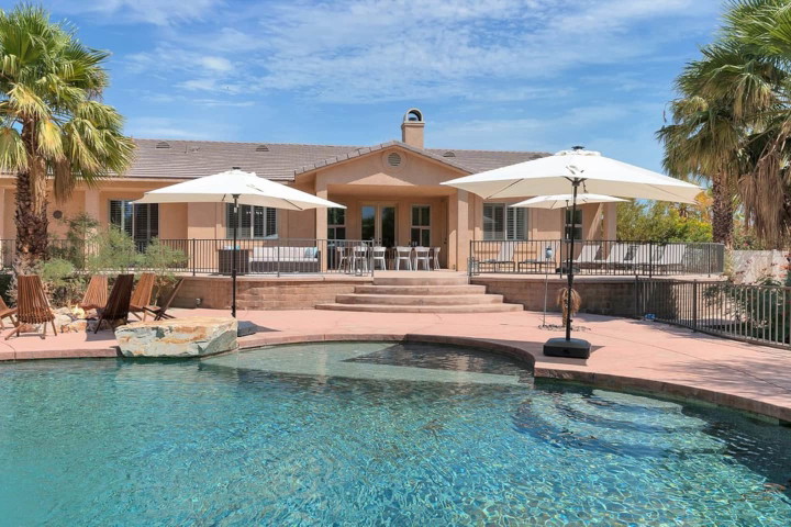 Natural Springs-2 Acre, Games+karaoke, Fit,views. - Palm Springs, CA