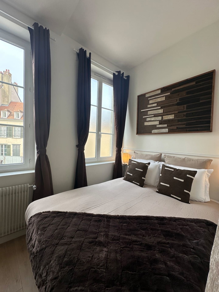 Marron Prestige|coeur De Ville|parking Inclus - Eure-et-Loir