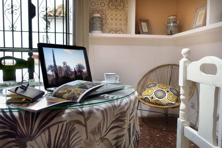 Paix Aux Patios Très Près De La Mosquée - Córdoba