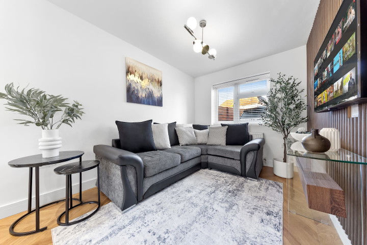 Ac Family Home 4br Sleep 8 Garden Wifi & Parking - Brentford