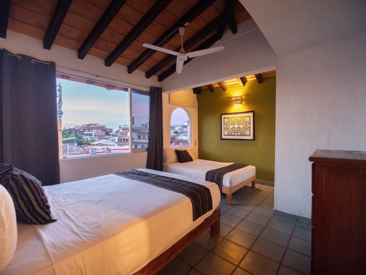 T - Downtown Apartment Kitchen, Patio & Wifi - Puerto Vallarta