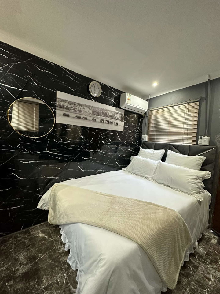 A Small Beautiful Room/cottage Space
Very Clean - Durban