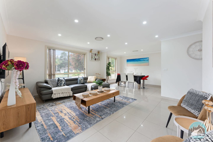Bright 4br Retreat | Central A/c W/parking - Fairfield