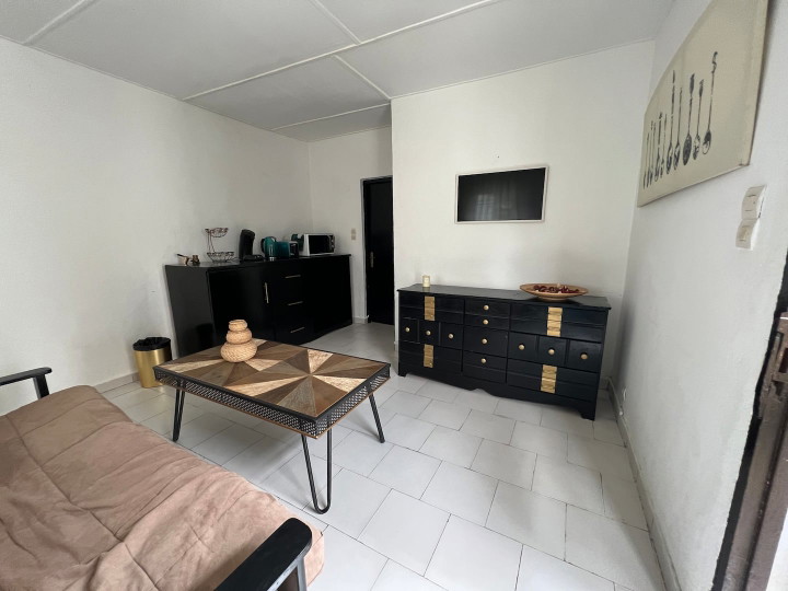 Cozy Studio With 2 Trays - Abidjan