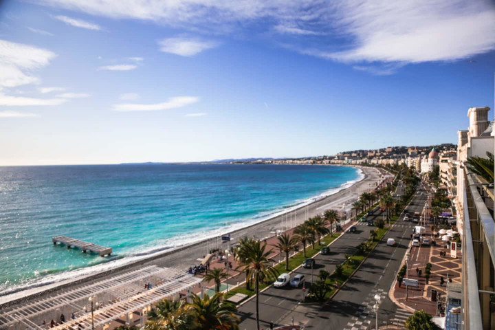 Promenade Des Anglais Studio With A Swimming Pool - Èze