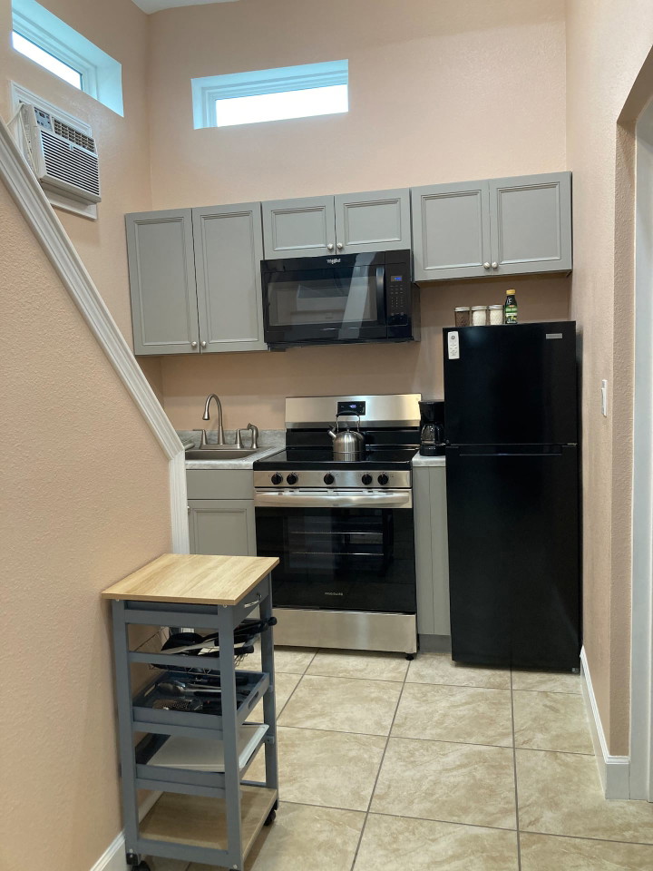 Enchanting Apartment Experience (Free Parking) - Stafford, TX