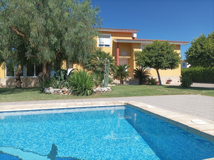 A Villa With A Large Garden And Private Pool - Peñíscola