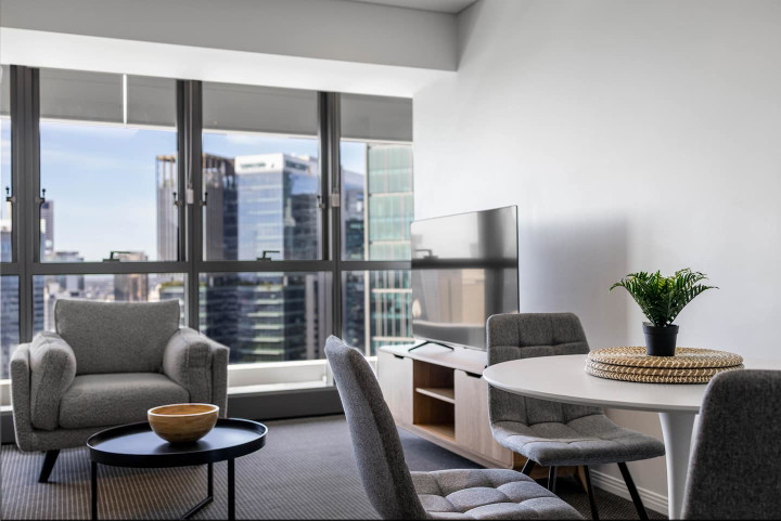 Heart Of City | 28th Flr | Pool - Meriton Building - Brisbane