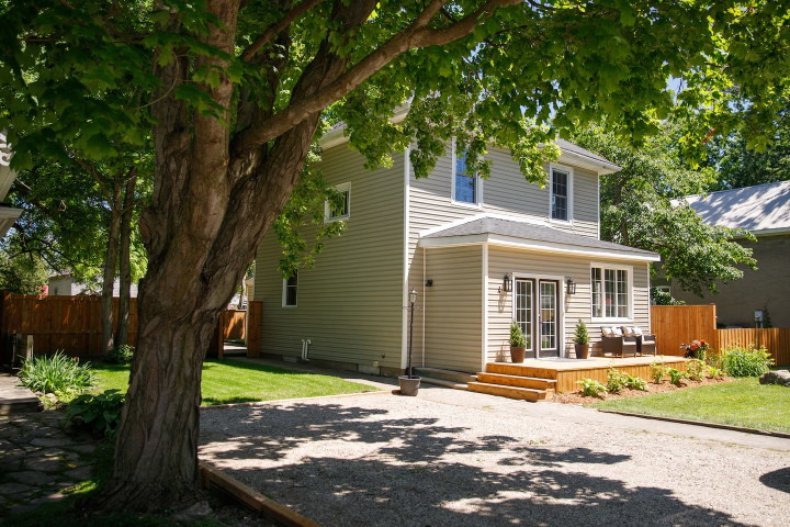 Four Louisa Street Bayfield - Steps To Main - Bayfield
