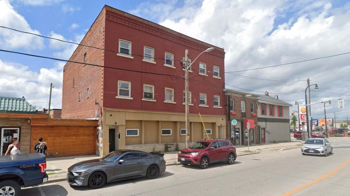 Freshly Renovated 1-bedroom Suite #34 (3rd Floor) - Owen Sound