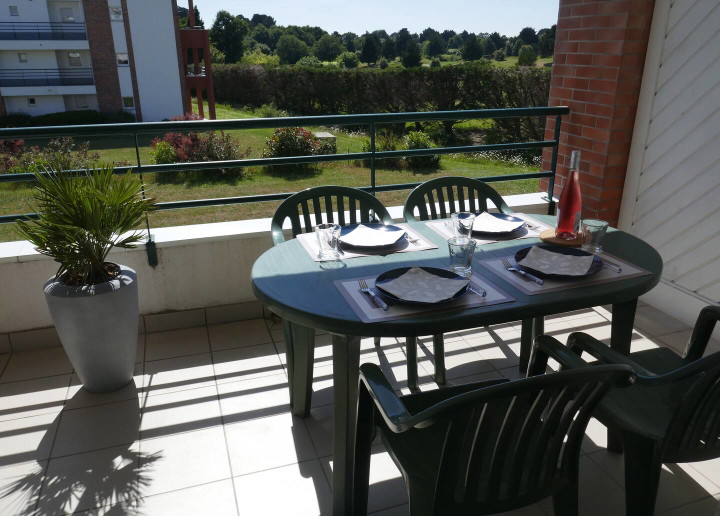 T2 Entièrement Rénové Terrasse Parking Mer 700m - Loire-Atlantique