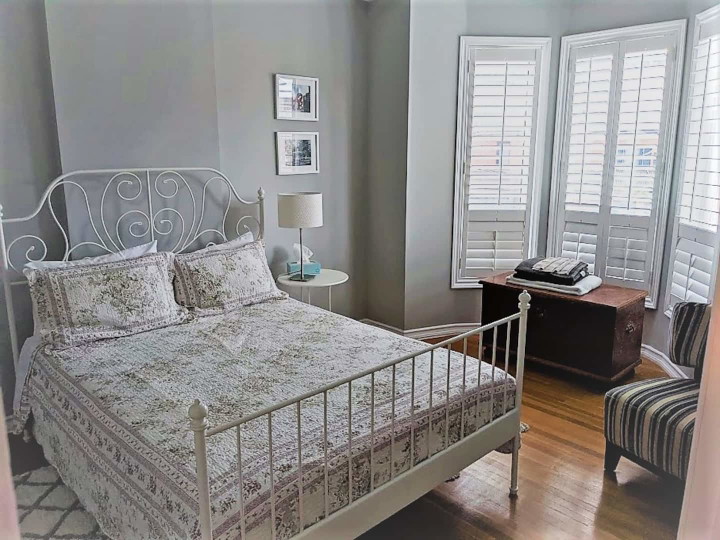 Queen West Victorian Home (Upper Space) - Toronto