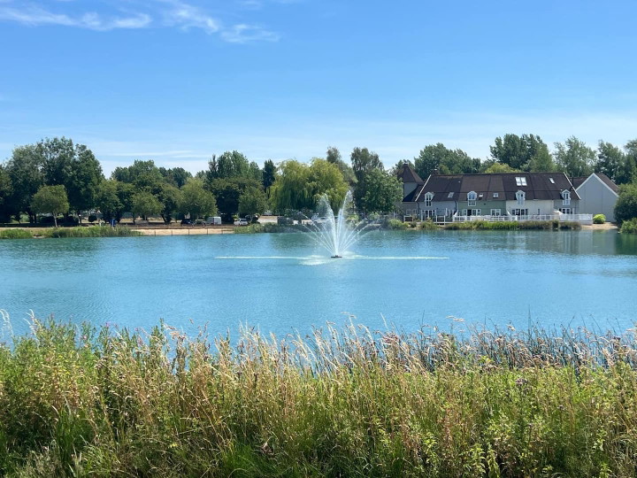 Lake View - Cotswold Lakeside Lodge - Somerford Keynes