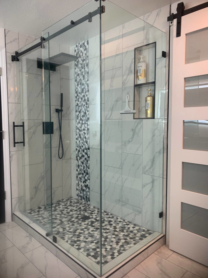 Upscale+private+hot-tub. Near Hospitals & Golf - Medford, OR