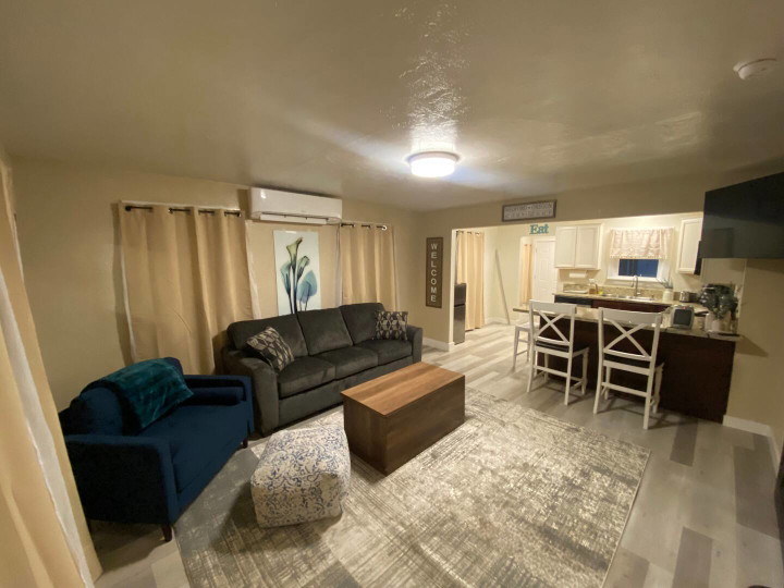 Centrally Located - No Fees - 1br/1ba Remodeled 15 - Medford, OR