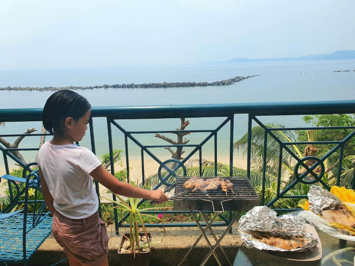 Beachfront Condo 2br Unit Inside Canyon Cove - Nasugbu
