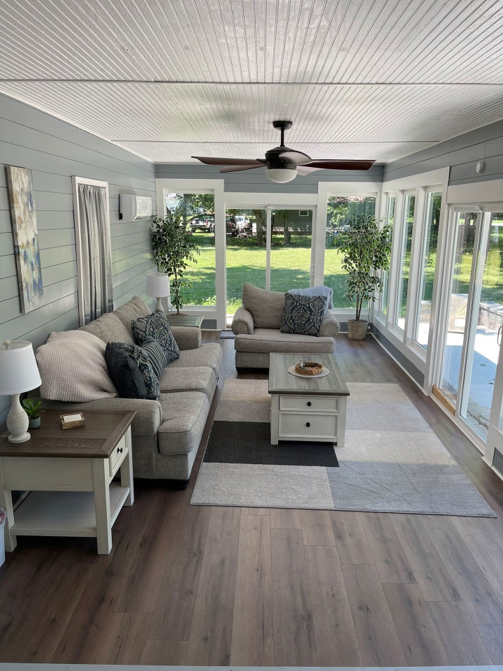 Cheerful 3-bedroom Home With Huge Yard - Vincennes, IN