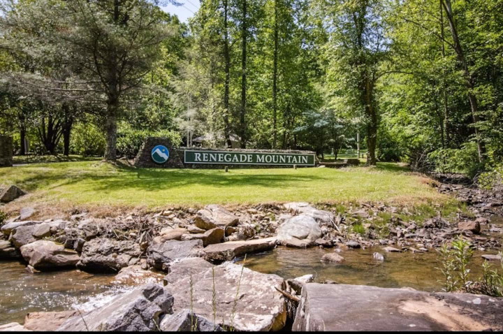 Peaceful Pet Friendly Condo In Crab Orchard - Fairfield Glade, TN