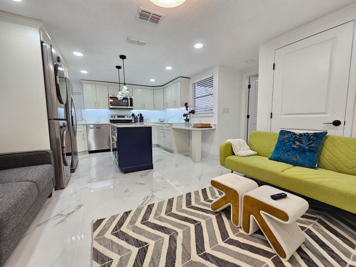 Funky Remodeled Otown Bungalow Sleeps 8 - Winter Park, FL