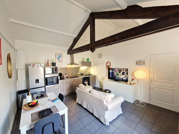Saône Apartment: Quiet, Train Station & Parking - Limonest