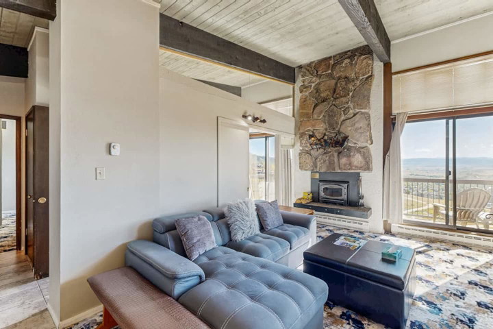 Amazing 2br Ski In/out Mountainview | Balcony - Steamboat Springs