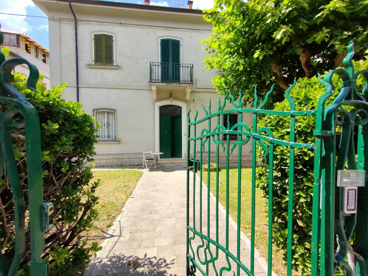 2 Apt In Villa Santina - Rimini