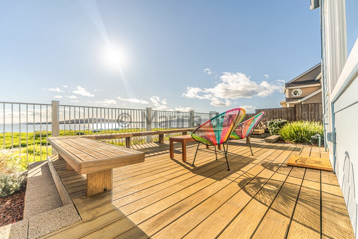 Beautiful Waterfront Home On The San Francisco Bay - El Cerrito, CA