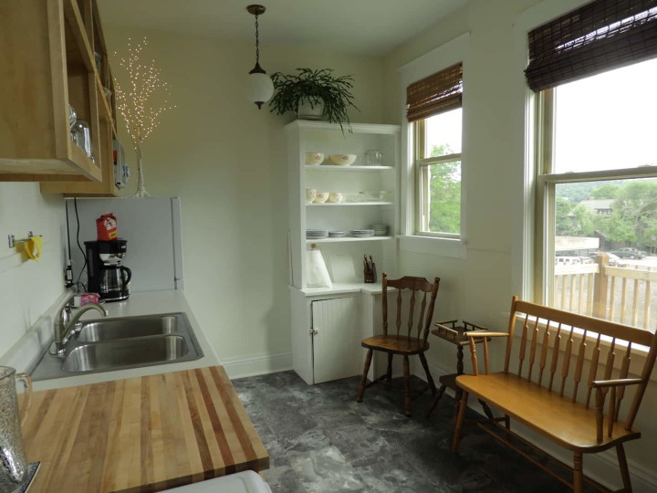 Downtown Hancock 1-bed Apartment+parking | Unit 1 - Houghton, MI