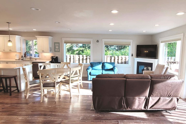 Charming Private Retreat Near Beaches/fully Fenced - Pacific Beach, WA