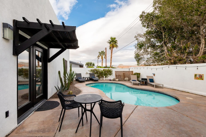 Renovated/ New Central Air/pool/fast Wi-fi/#064603 - La Quinta, CA