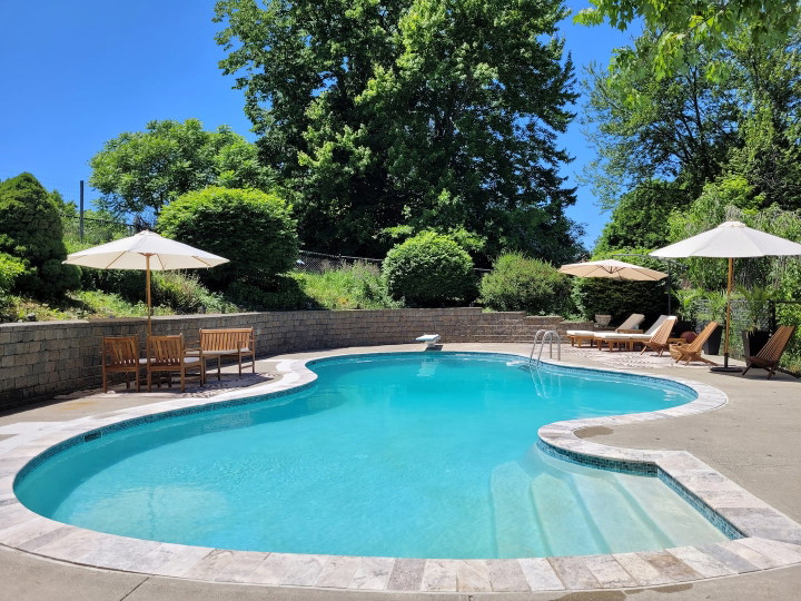 Charming Vacation House W/ Pool & Hottub - Poughkeepsie, NY