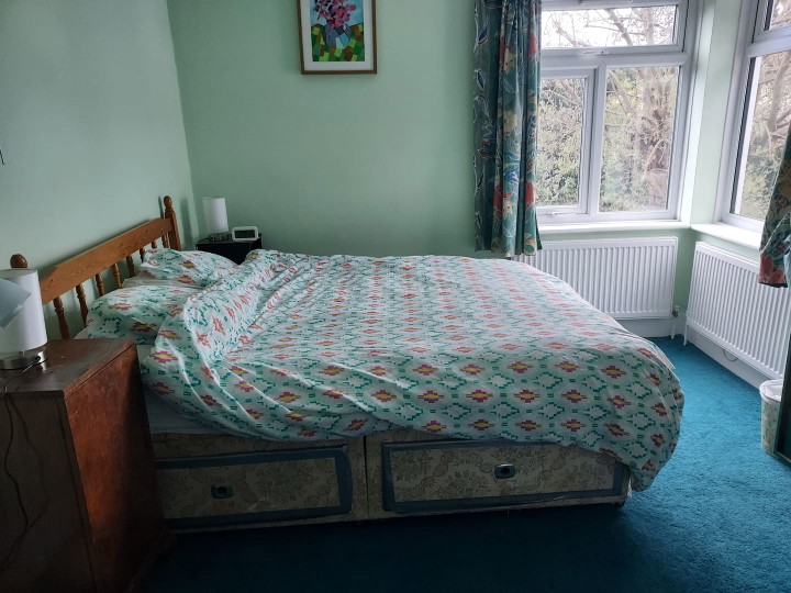 Friendly Family Home Offering A Warm Welcome. - Londres