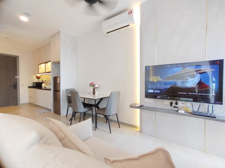 Prestige 2 Rooms Suite | Sea View | 22 Macalisterz - Penang