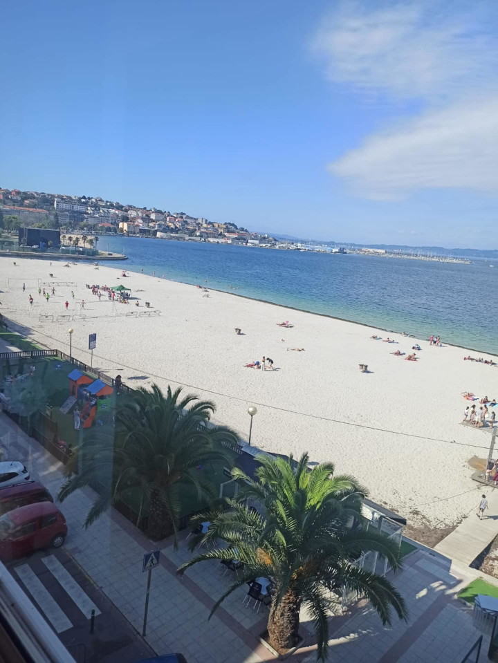 Precioso Apartamento En Primera Linea De Playa - Betanzos