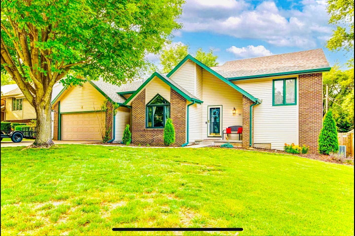 Majestic Perfection ~ New Listing ~ Your Home - Springfield, MO