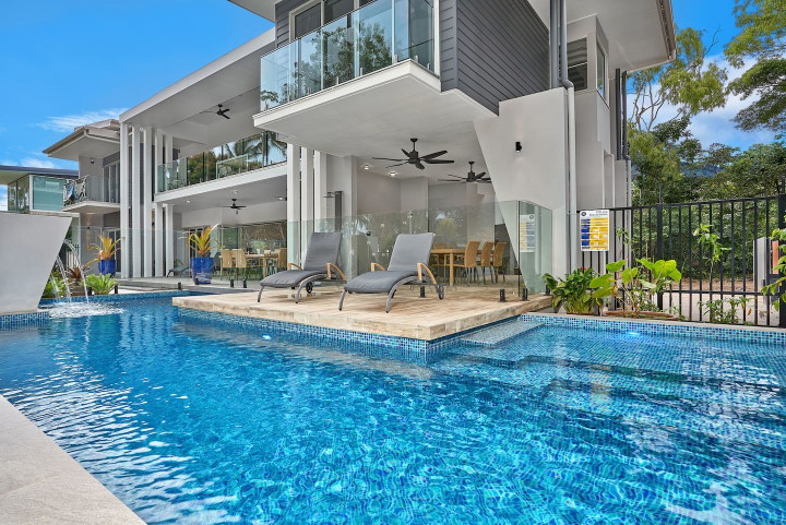 Argentea Beachfront House - Palm Cove