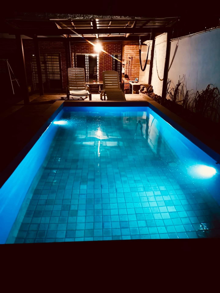 Casa Con Piscina, Jardín Y Parrilla. - Montevideo