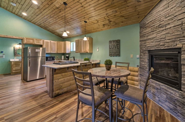 Midtown Walkable Stay | Cozy Cabin Retreat (81b) - Ruidoso, NM