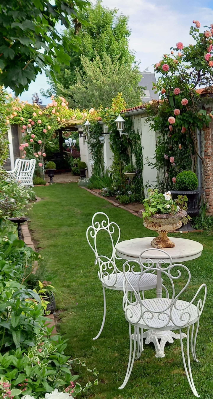 Maison De Charme Et Jardin Privé à L'anglaise - Challans