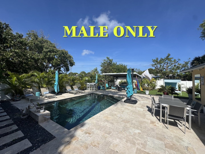 Nos Amis (Studio), "French Style Hospitality" - Fort Lauderdale