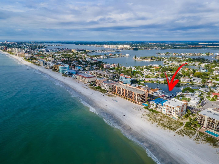 Madeirac2 Waterfront & 2-3 Minutes Walktothe Beach - Madeira Beach, FL