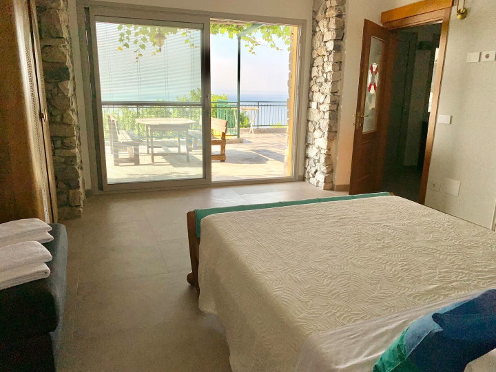 Di Fronte A Un Mare Meraviglioso, Con Piscina - Noli