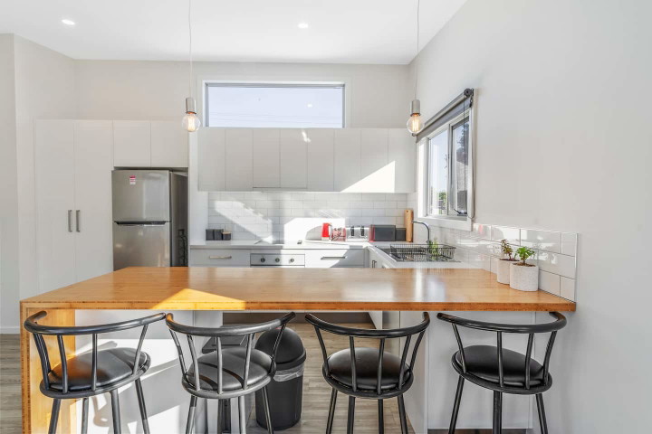 Modern 2 Bed 2 Bath Unit In Quiet Street - Australia
