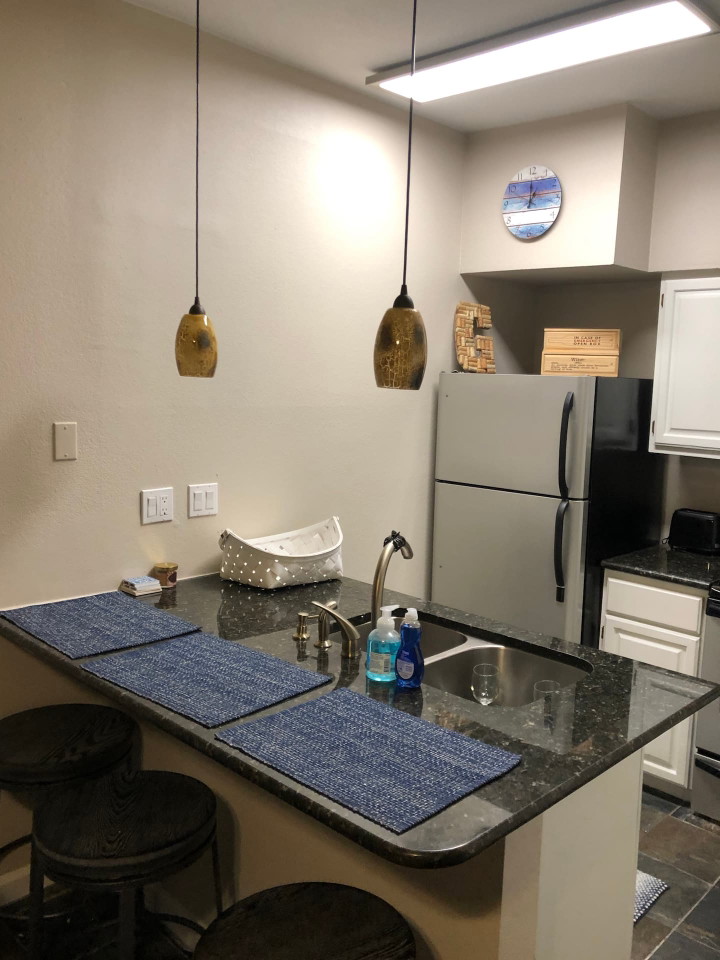 Mounts Island Getaway - Lago Vista, TX