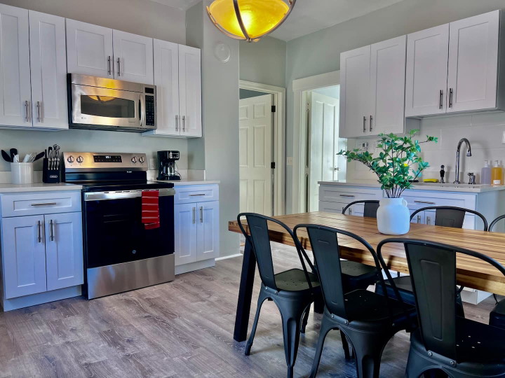Fairview Terrace Upstairs Condo W/ Loft - Hanover, NH