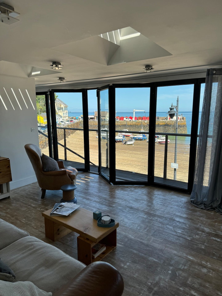 Navigator Beachside Apartment - Jersey