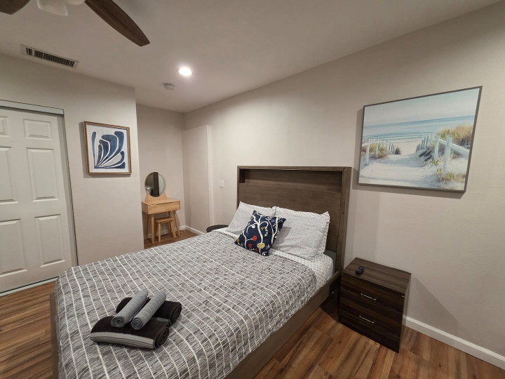 Cozy Private Room #5 - West Covina, CA